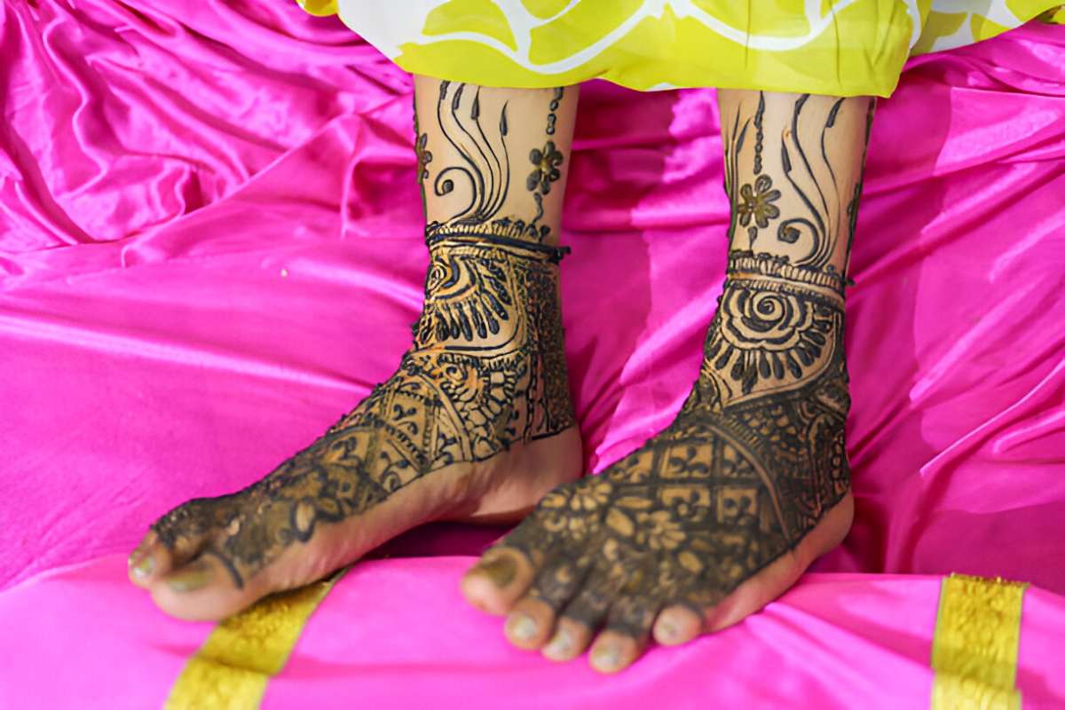 Simple Leg Mehndi Designs Easy Only - Oh Loved