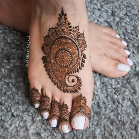Simple Leg Mehndi Designs Easy Only - Oh Loved